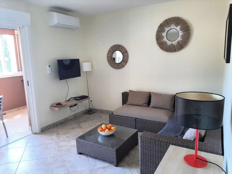 St Florent T2 Air Conditioned With Swimming Pool Near The Sea - Corsica