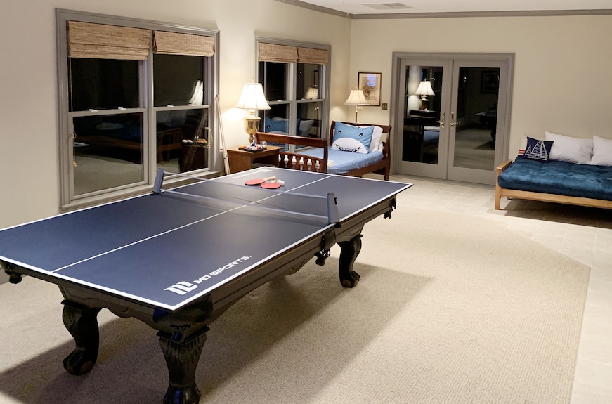 Luxury Lakefront Villa With Breathtaking Lake Views And Sunset Galore - Flowery Branch, GA