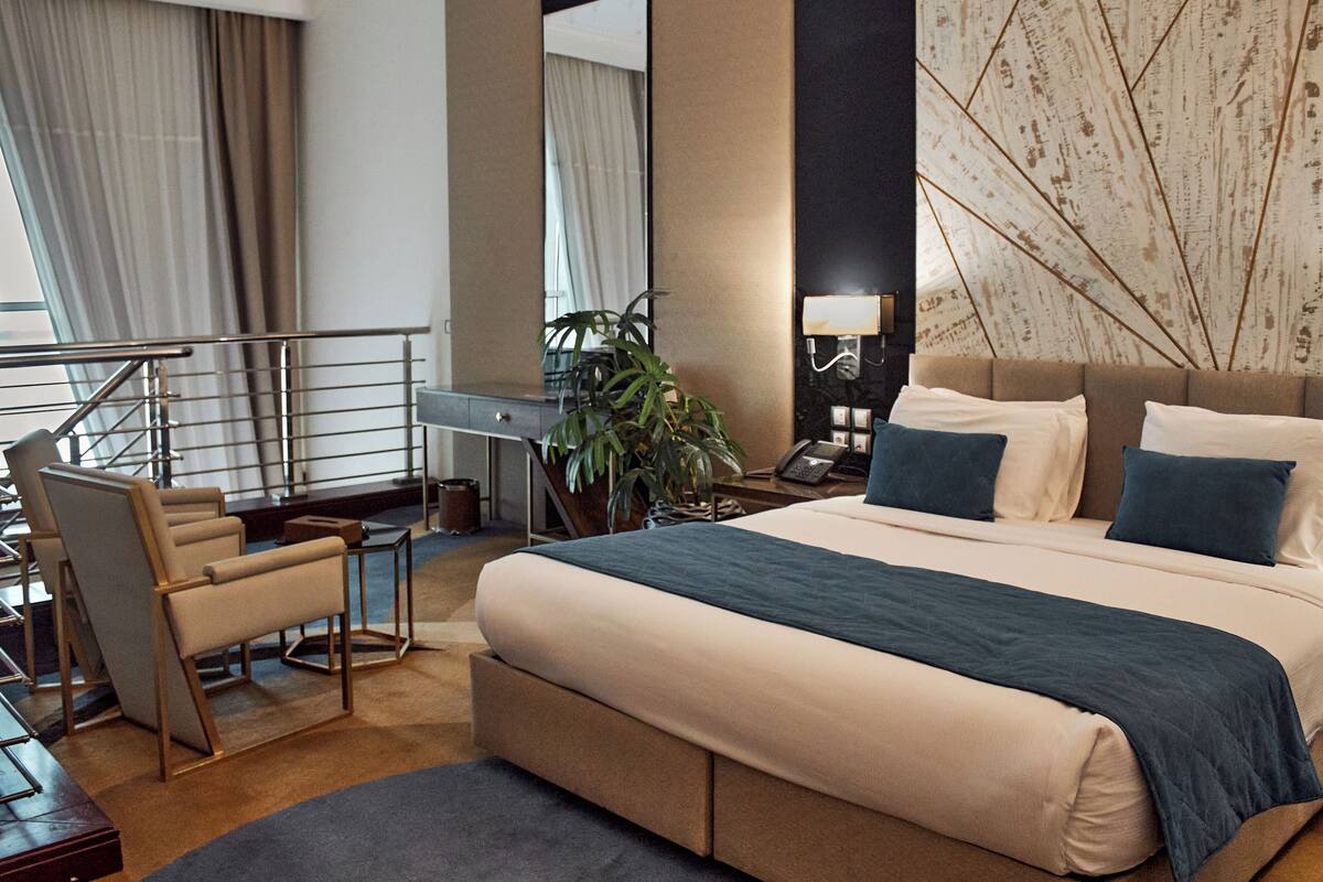 Duplex Suite Sea View For Egyptians and Residents only | Minibar, cofre no quarto, secretária, quartos insonorizados