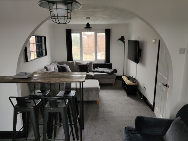 Riverside Park Penthouse Apt 1br Parking St Neots - St Neots
