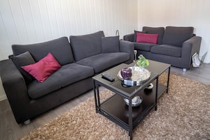Apartamento, 2 quartos, fumadores | Sala de estar | TV de ecrã plano 