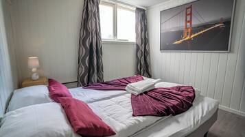 2 quartos, ferros/tábuas de passar roupa, Wi-Fi de cortesia