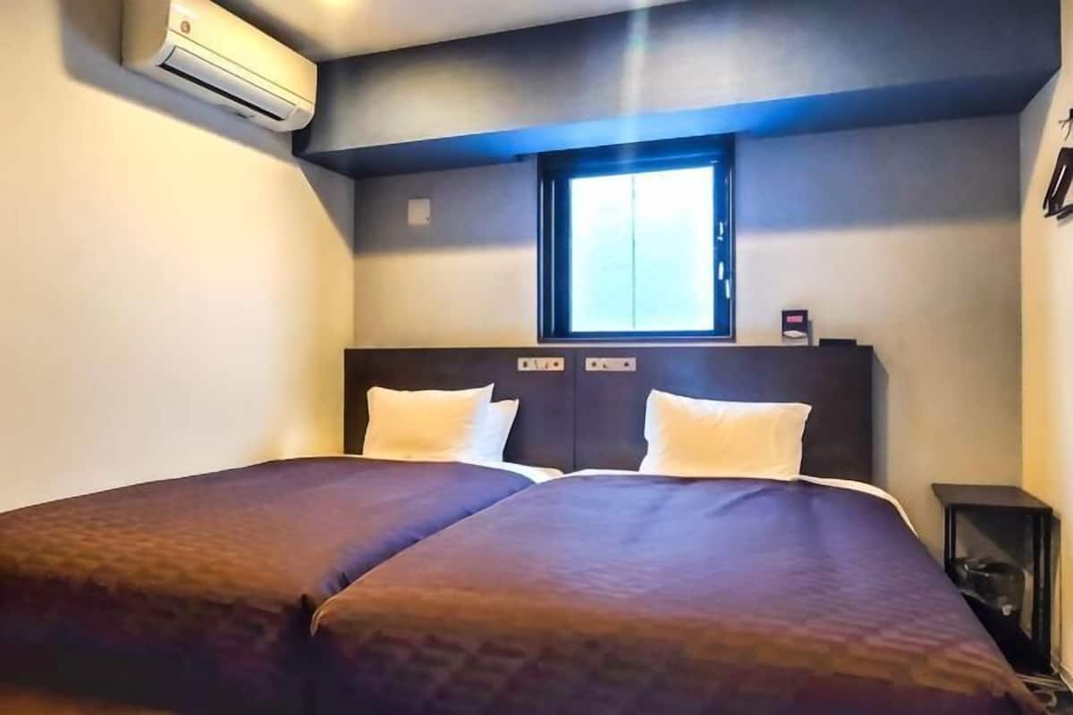 Escrivaninha, Wi-Fi de cortesia, roupa de cama