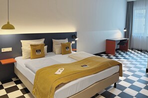 Cofre com capacidade para portátil, com decoração personalizada 