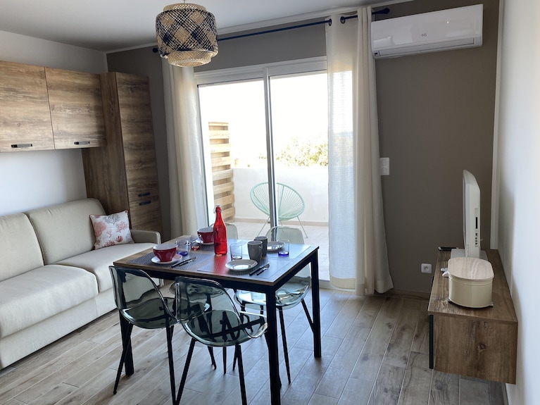 Waterfront Stay Apt 96 - Korsika