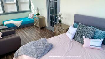 Casa clássico | Escrivaninha, quartos à prova de som, Wi-Fi de cortesia