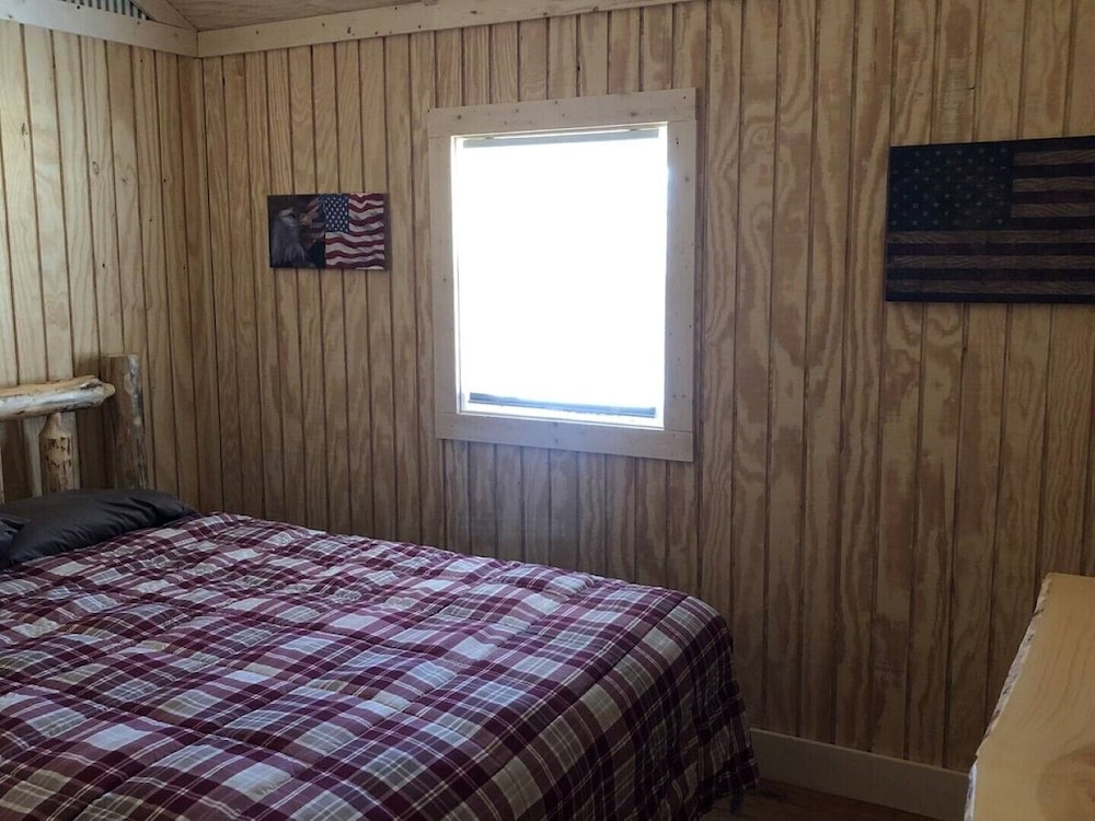 Eagles Nest Camping Brewer Cabin - Indiana
