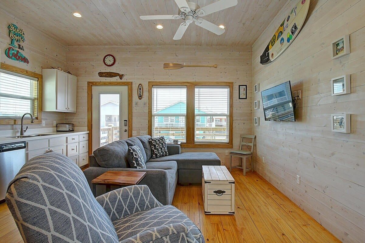 Sweet Home La Cabana~patio & Bbq ~Community Pool - Aransas Pass, TX