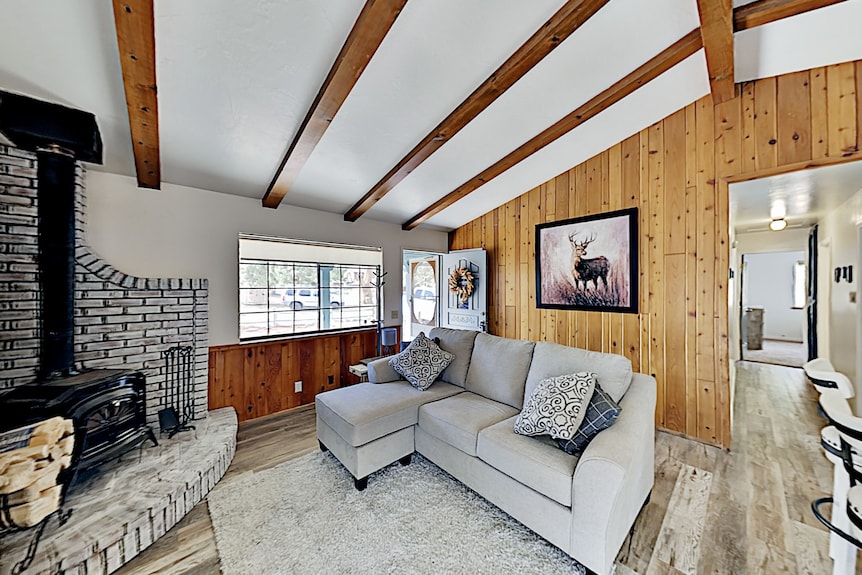 Updatedcabin With Fireplacehottubbbqevchargerboardgamesarcadefirepit - California