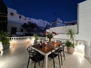 2Storey Luxury Studio with Veranda Castle Old Town { Manda Old Town ...