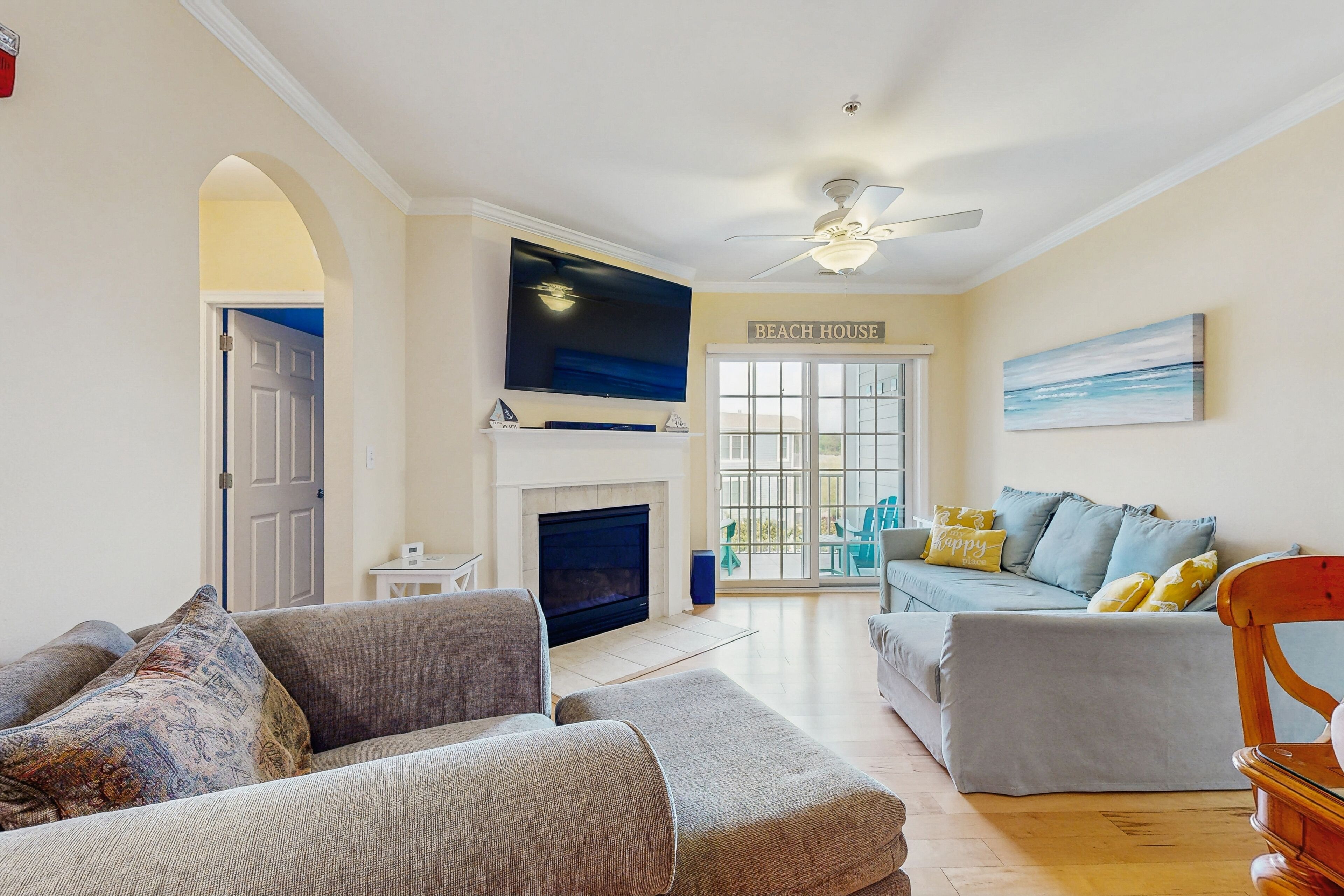 Bayside Condo W/ Balcony & Amazing Shared Pools, Hot Tub, Golf, Tennis, Fitness - Delaware