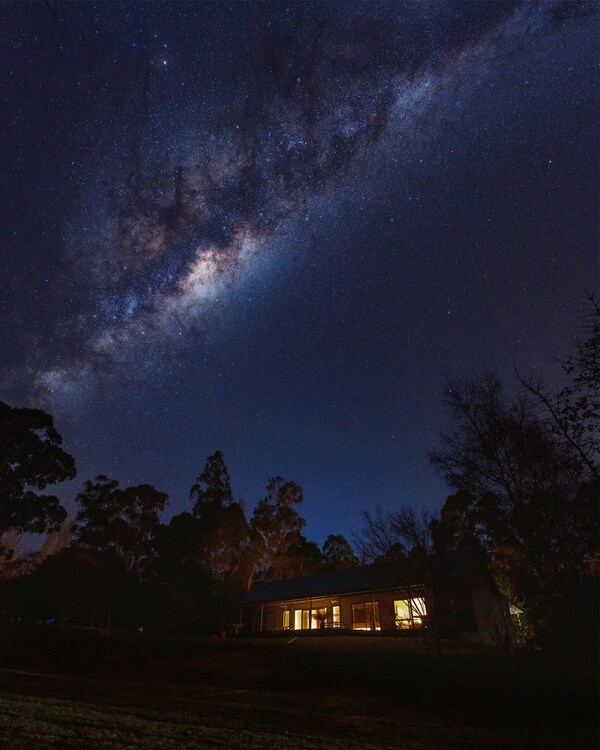 Riverfront Retreat: Hume House Now Available For Your Perfect Getaway! - Mount Buller