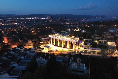 Aileena Hotel & Villas