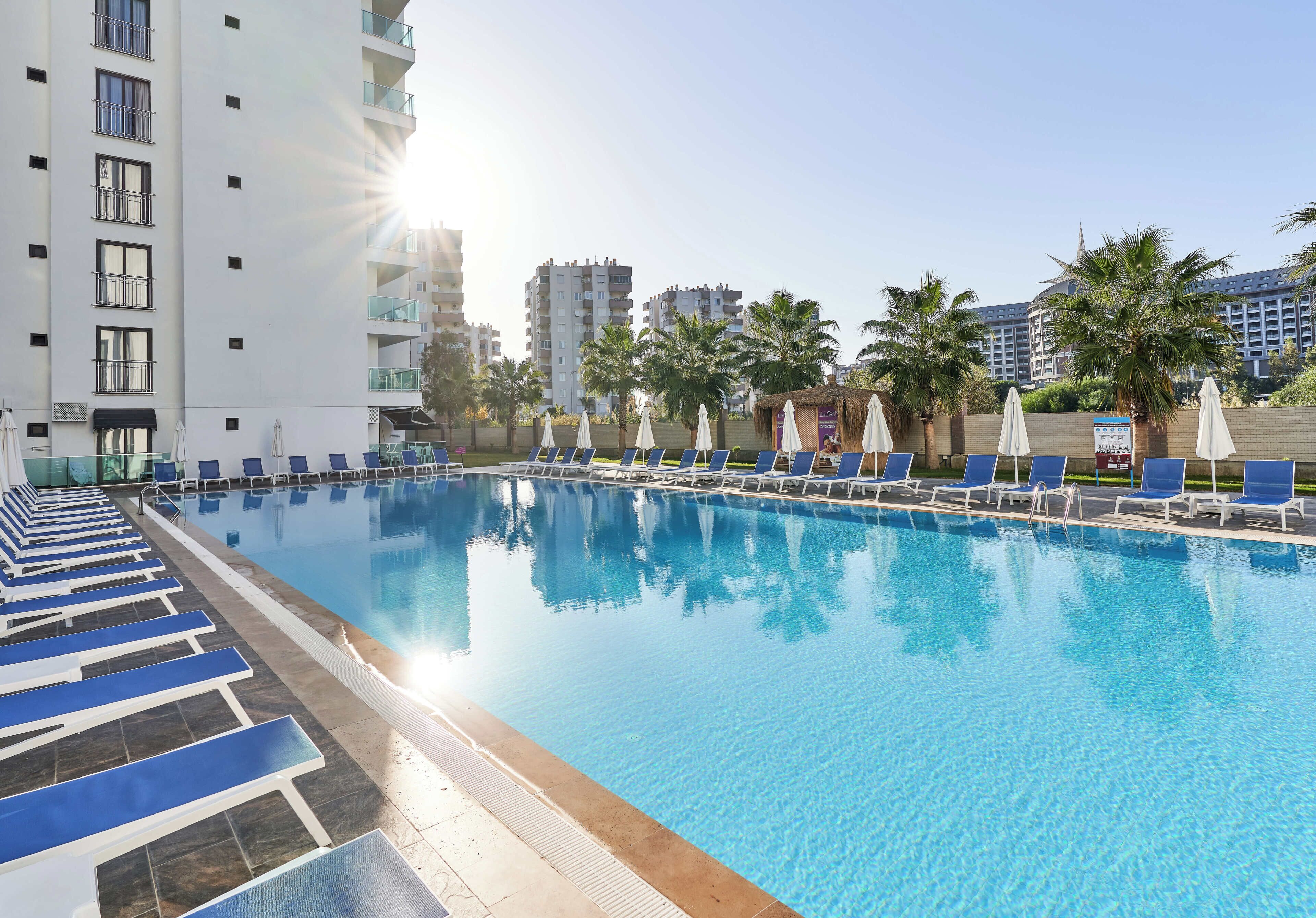 Piscina exterior sazonal 