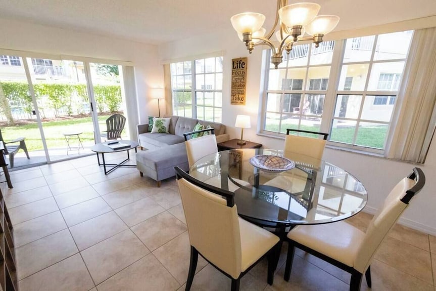 270b - Boca Retreat W/ Pool, Parking, Near Evert Tennis & Shops - Boca Ratón, FL