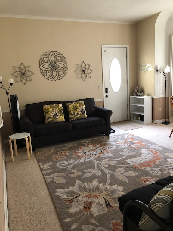 700 Douglas Ave, Close To Main Street, Garage! - Iowa State University, Ames