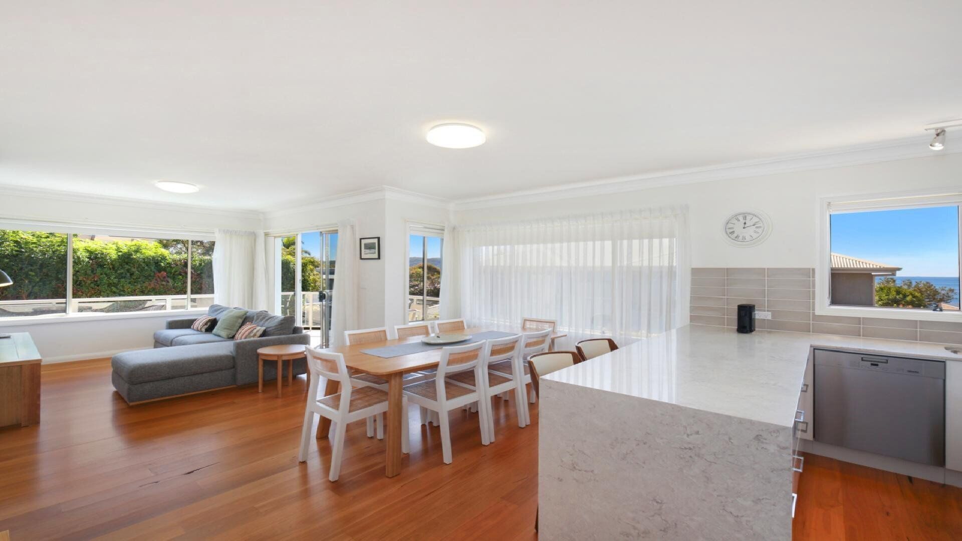 Moon Glow| Views, Short Walk To Beach | Accom Holidays - Central Coast