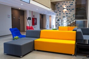 Smart TV de 43 de polegadas com canais por cabo, televisor, Netflix 