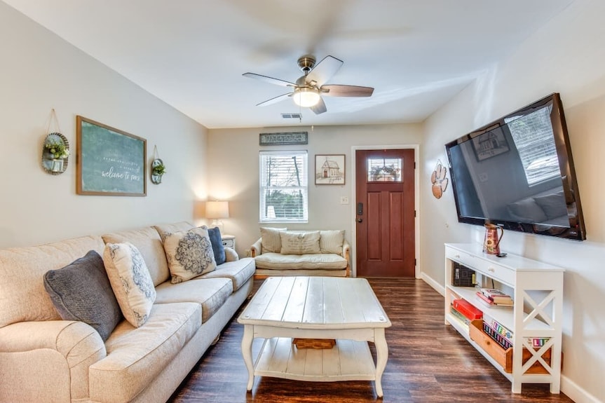 Clemson House 1 Mile From University & Stadium! - Lake Keowee, SC