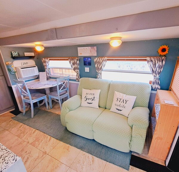 Entire Foothills Quiet Guest Home - Dog Friendly, Utilities Included, Bbq Grill - Yuma, AZ