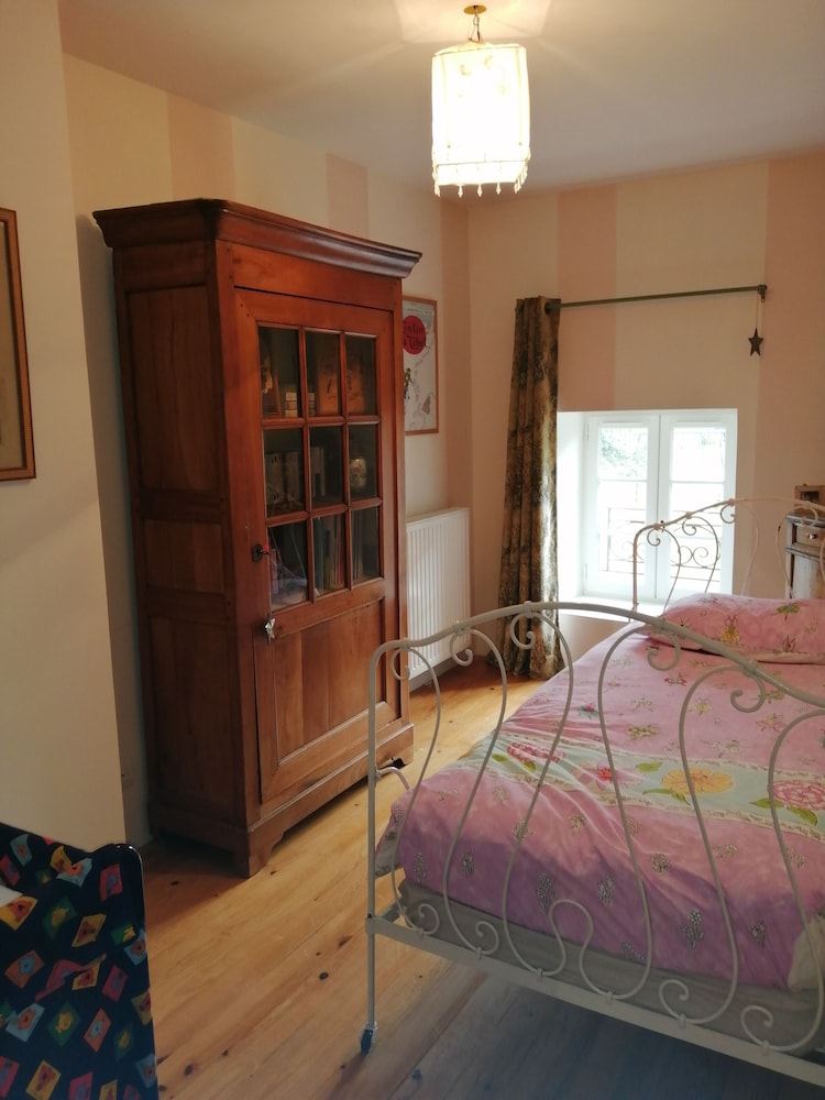 A Louer : Belle Maison Familiale Avec Piscine à Jegun - Auch