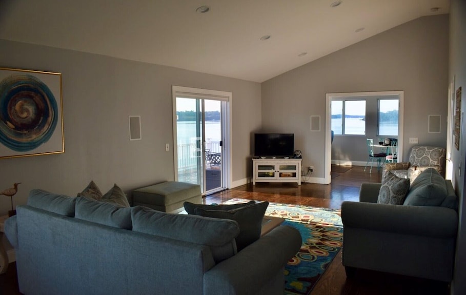 Waterfront House With Panoramic Views - Bristol, RI