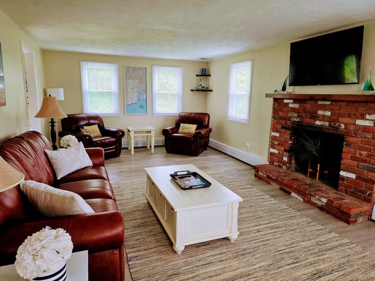 Spacious 5br Beach House Vacation-walk To Scarborough! - Rhode Island