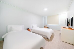 Quarto duplo luxo | 1 quarto, individualmente decorados, individualmente mobiliados