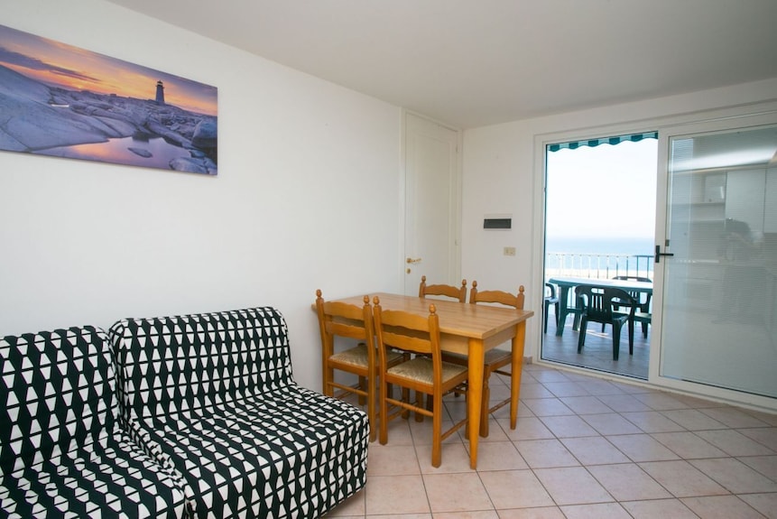 N033 - Numana, Two-room Apartment With Wonderful Terrace Overlooking The Sea - Numana