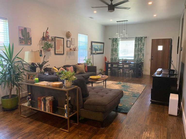 Bishop Arts Bungalow Escape - Highland Hills - Dallas