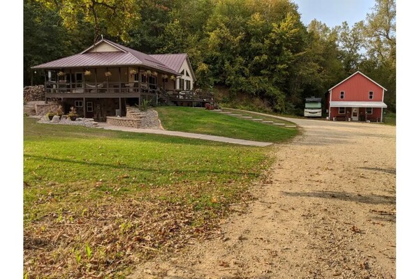 Adventure Time Ideally Located Near A State Park And Large Lake. - Frontenac State Park, Frontenac