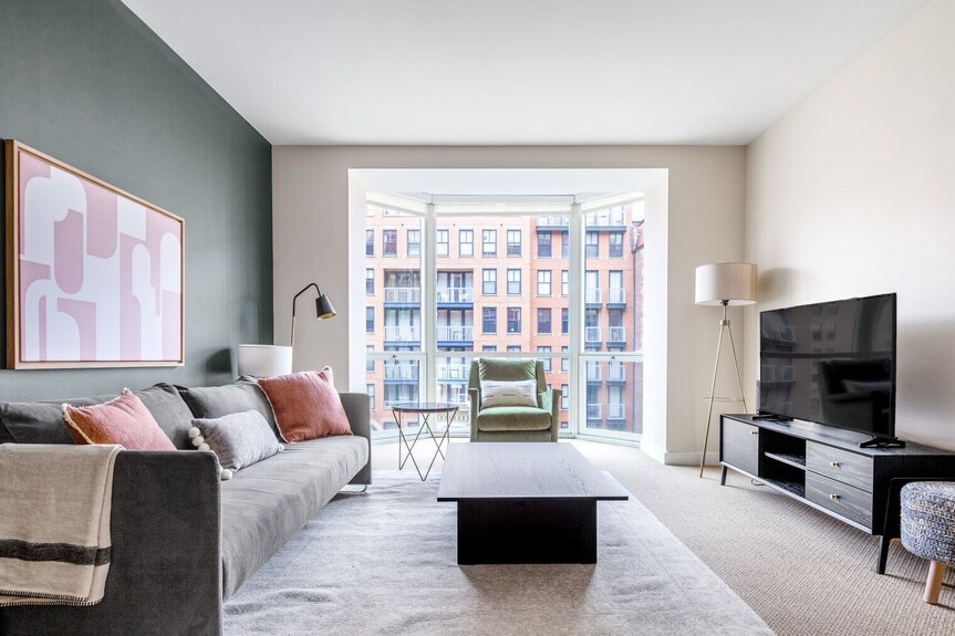 Modern 2br In Penn Quarter W/ Pool + Large Garden, Near Metro By Blueground - State of Washington