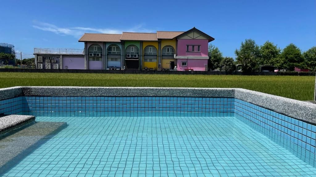 Piscina externa sazonal