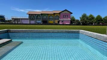 Piscina externa sazonal