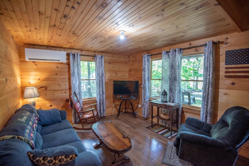 Spout Branch Cabin - On The New River - Firepit - Fishing - West Jefferson, NC