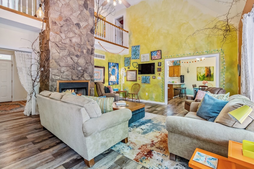 Welcome To Gallery On The South Fork A Lake Lovers Dream - Kentucky