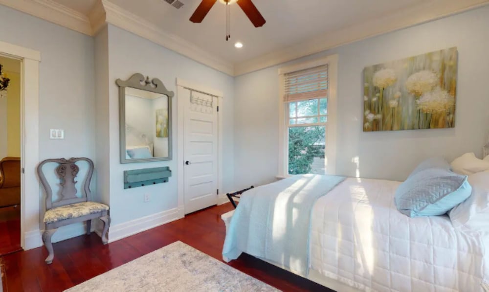 Spirited Garden - Luxurious Retreat In Galveston - Galveston