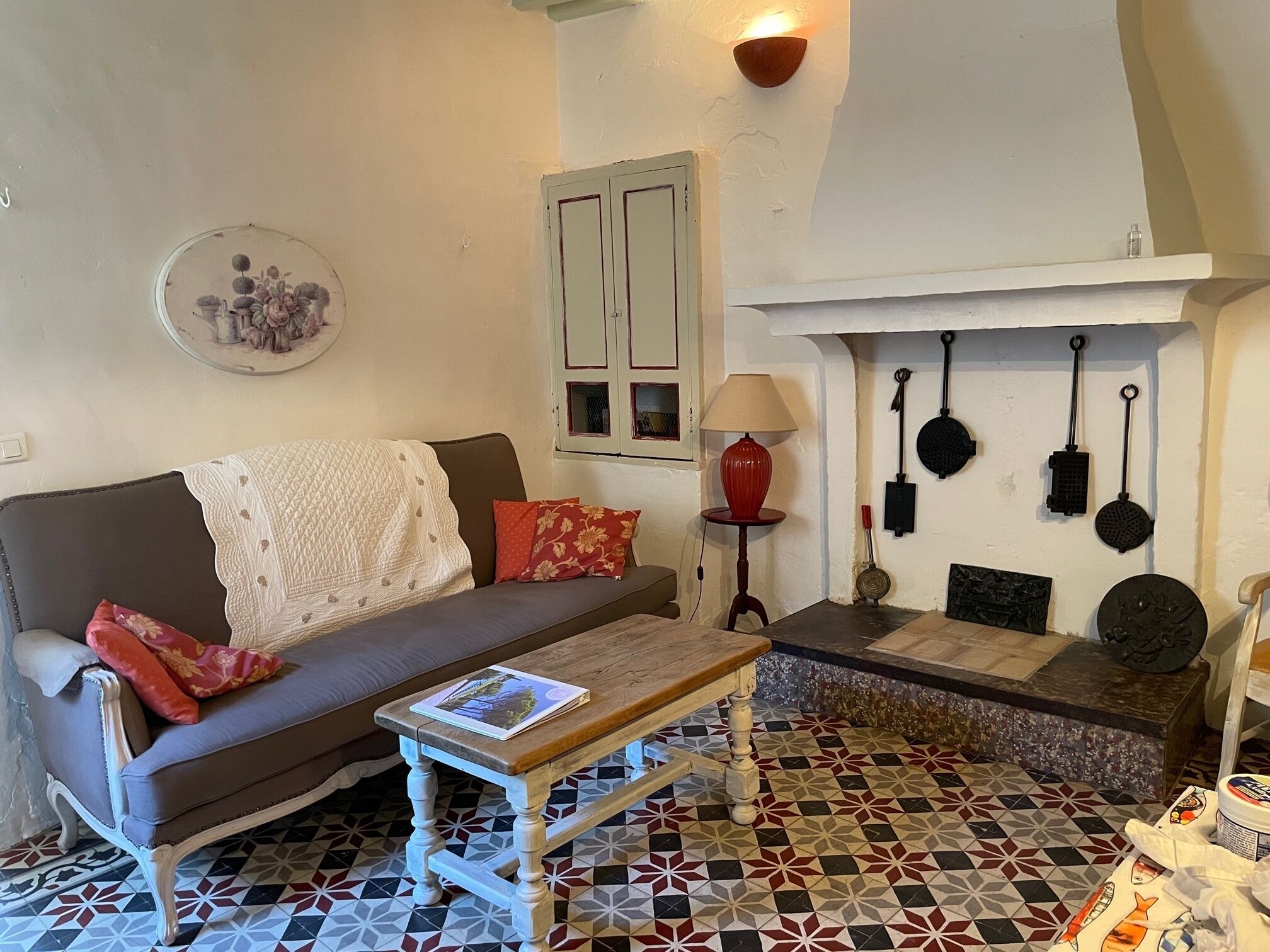 Gîte Romarin, à Roussillon Dans Mas Restauré - Roussillon