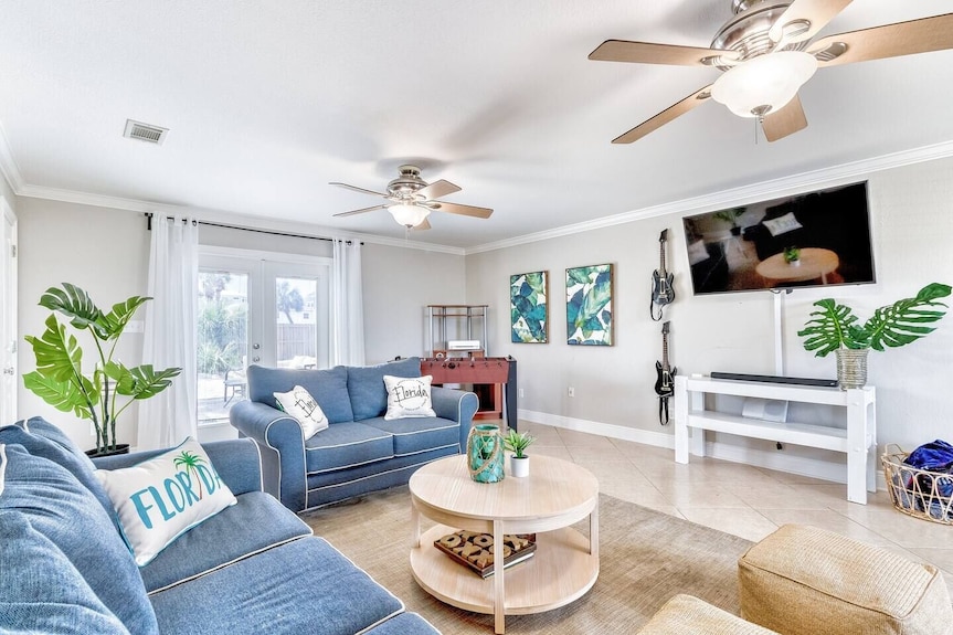 Summer Special! Steps 2 Beach! Waterview! Pets Welcome! - ペンサコーラ・ビーチ, FL