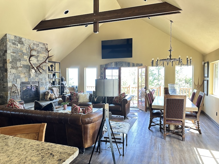 7 Bedroom 9 Bed 5 Star 20 Acre Estate 7 Bathrooms, Remarkable Lake Views,privacy - Kalispell, MT