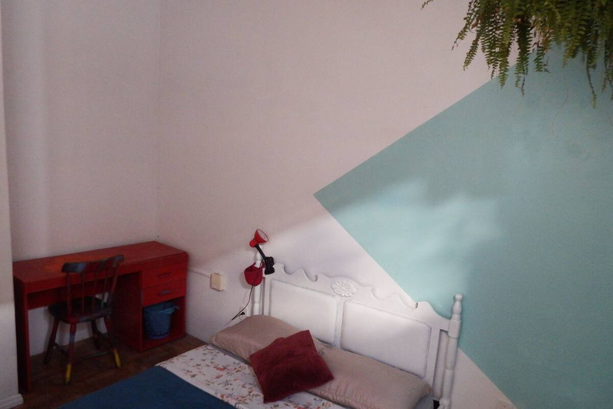 Quarto Duplo Básico | Sala de estar