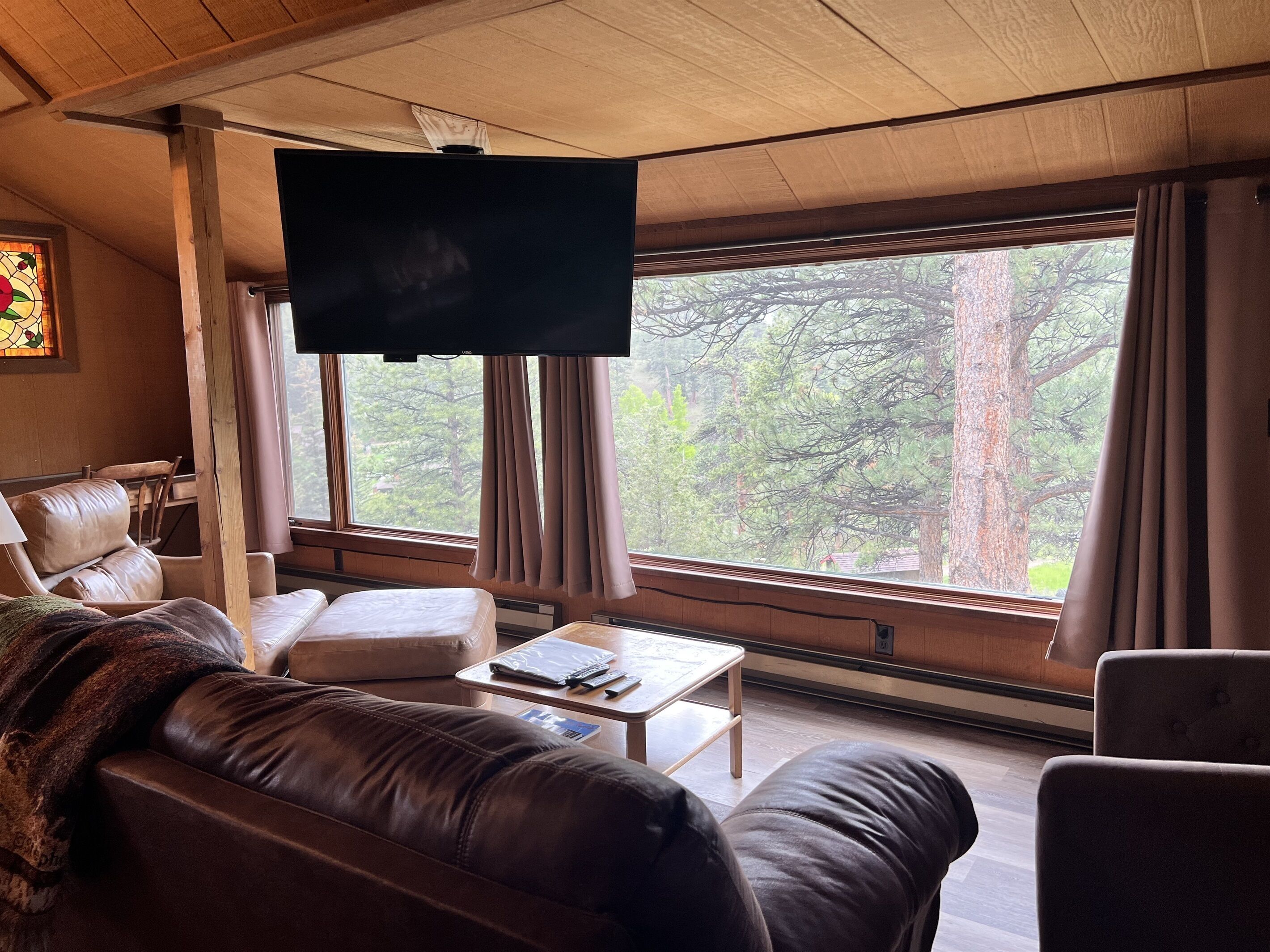 The Rose Den - Romantic Mountain Cabin With Views! - Estes Park, CO