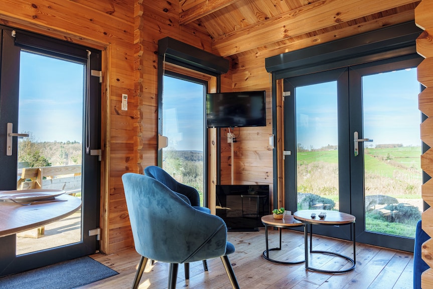 Chalet Au Calme Avec Superbe Vue Dégagée Sur Le Morvan - Lac du Crescent
