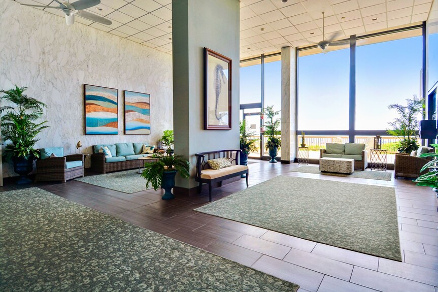 Updated Oceanfront Century I Condo W/pool, Ocean/bay Views, Ac - Steps To Beach - Ocean City, MD