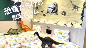 Quarto Twin Sénior, não fumadores | Cofre no quarto, secretária, Wi-fi grátis, roupa de cama fornecida