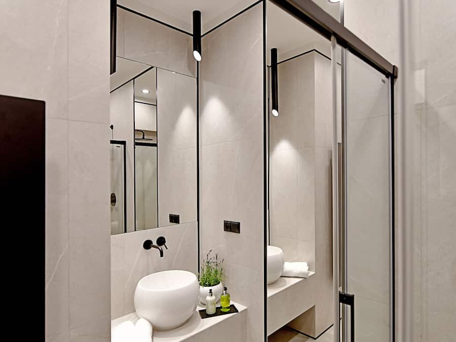 Quarto Twin Standard | Casa de banho | Artigos de higiene ecológicos, um secador de cabelo, toalhas fornecidas