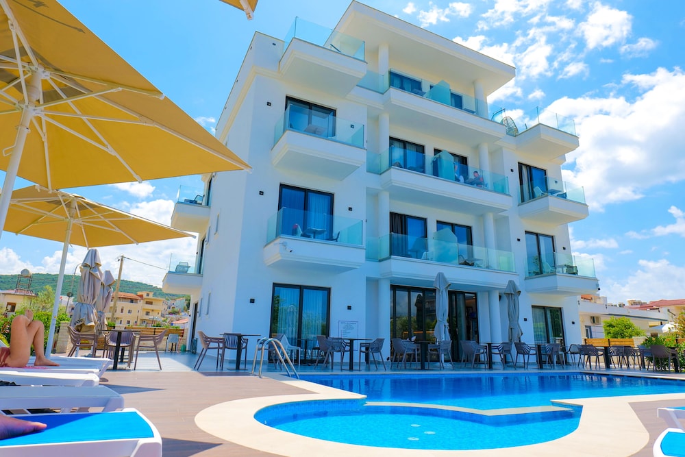 Hotel Alexander - Ksamil