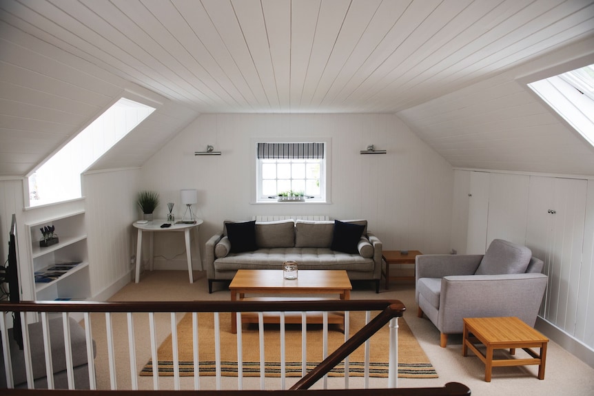 Beautiful Town Centre Riverside Cottage - Christchurch, UK