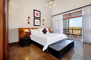 Cofres nos quartos, escrivaninha, espaço de trabalho para notebook