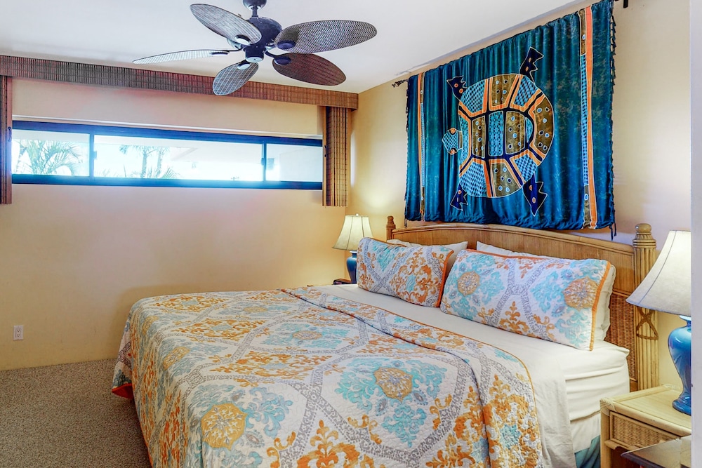 Sugar Beach Resort Condo W/ Shared Grill, Private W/d-swim, Surf, And More - Hawái